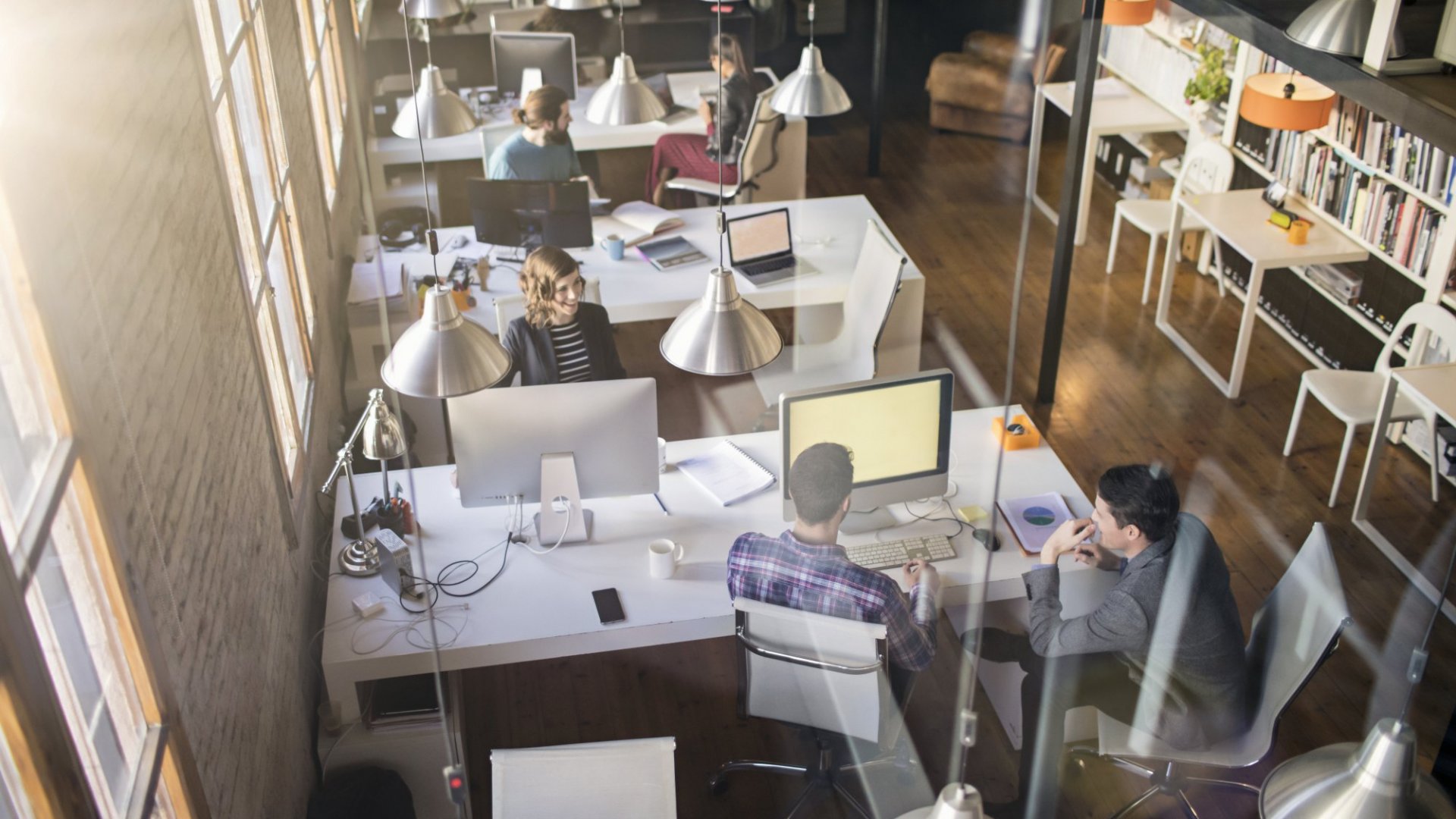 Should You Work at a Startup or an Established Company? Ask These 3 ...