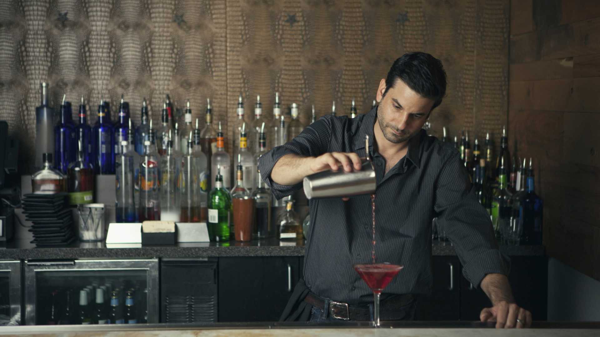 3 Marketing Lessons You Can Learn From a Bartender | Inc.com