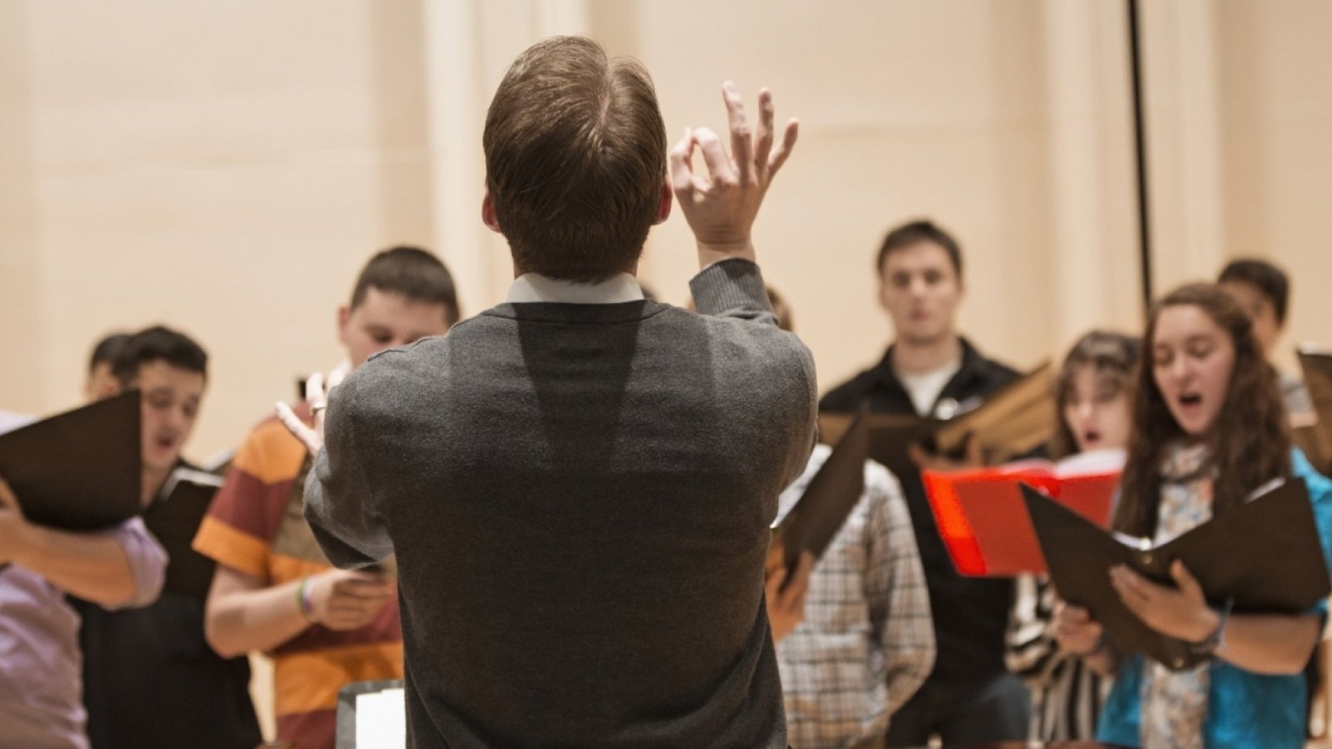 Why Singing in a Choir Makes Workers Genuinely Happy (and How to Make ...