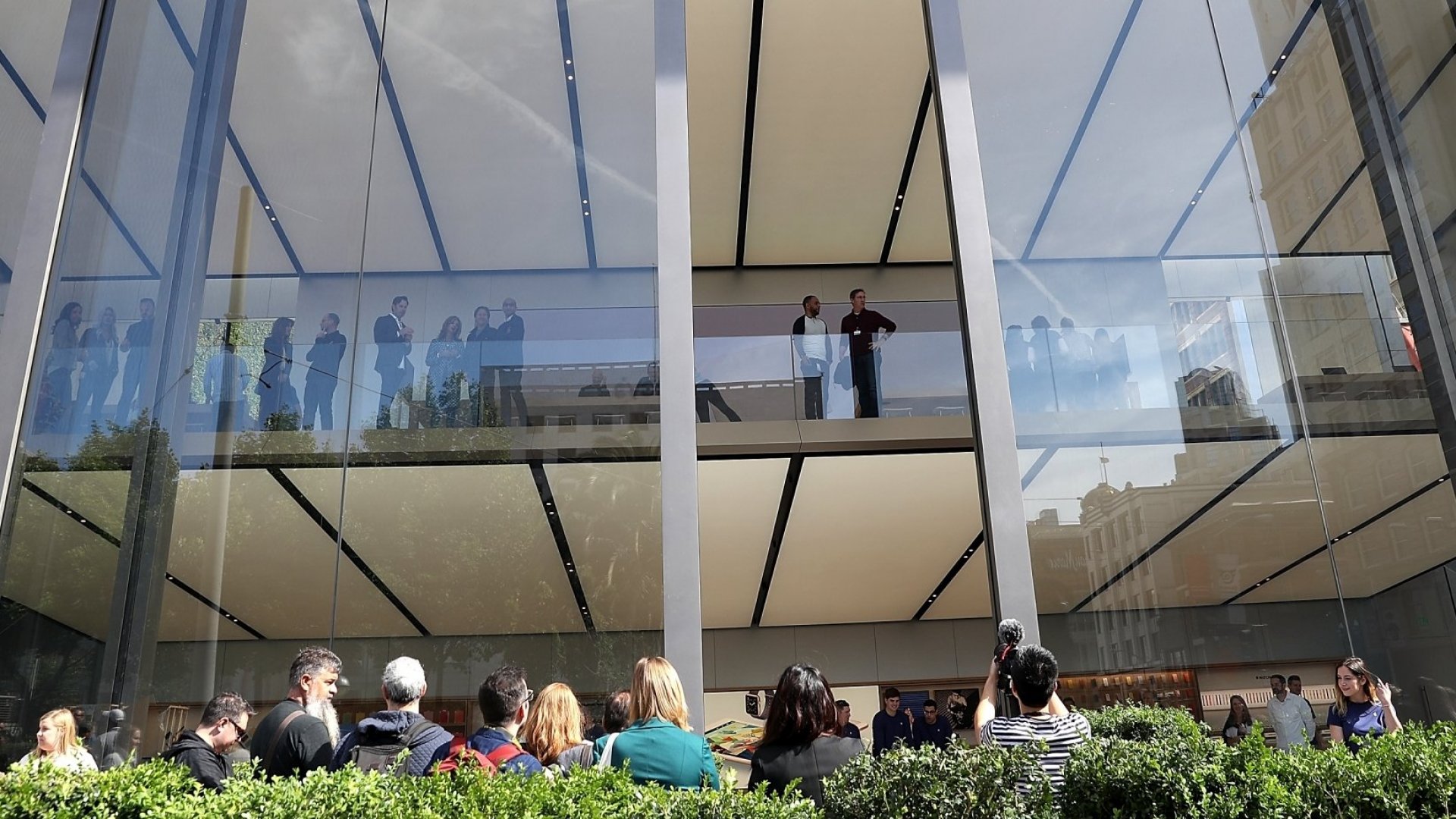 Why Apple's New Store Design Looks Like the Future of Retail | Inc.com