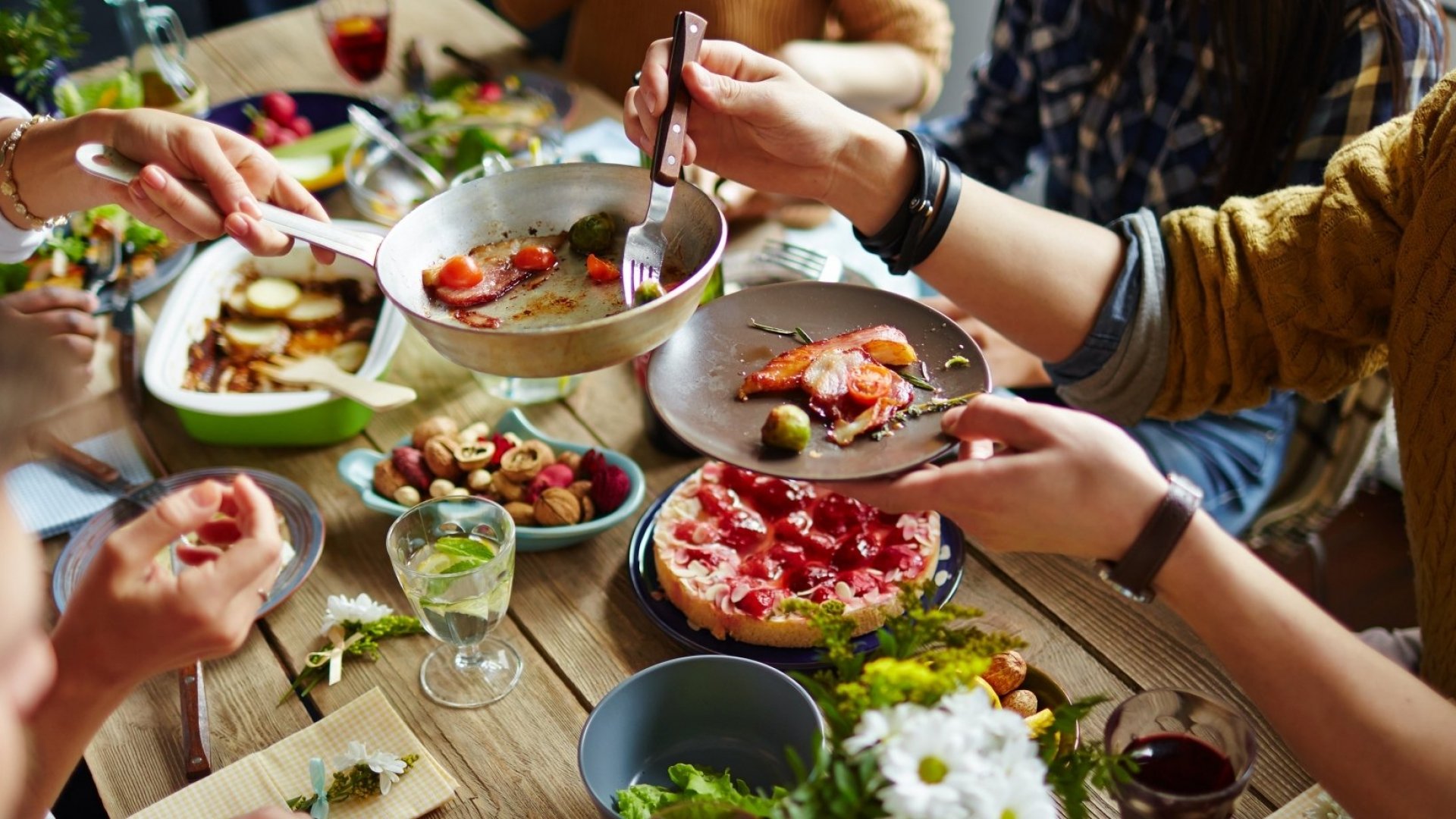 This Study of 300,000 People Reveals the 1 Secret to Living a Longer ...