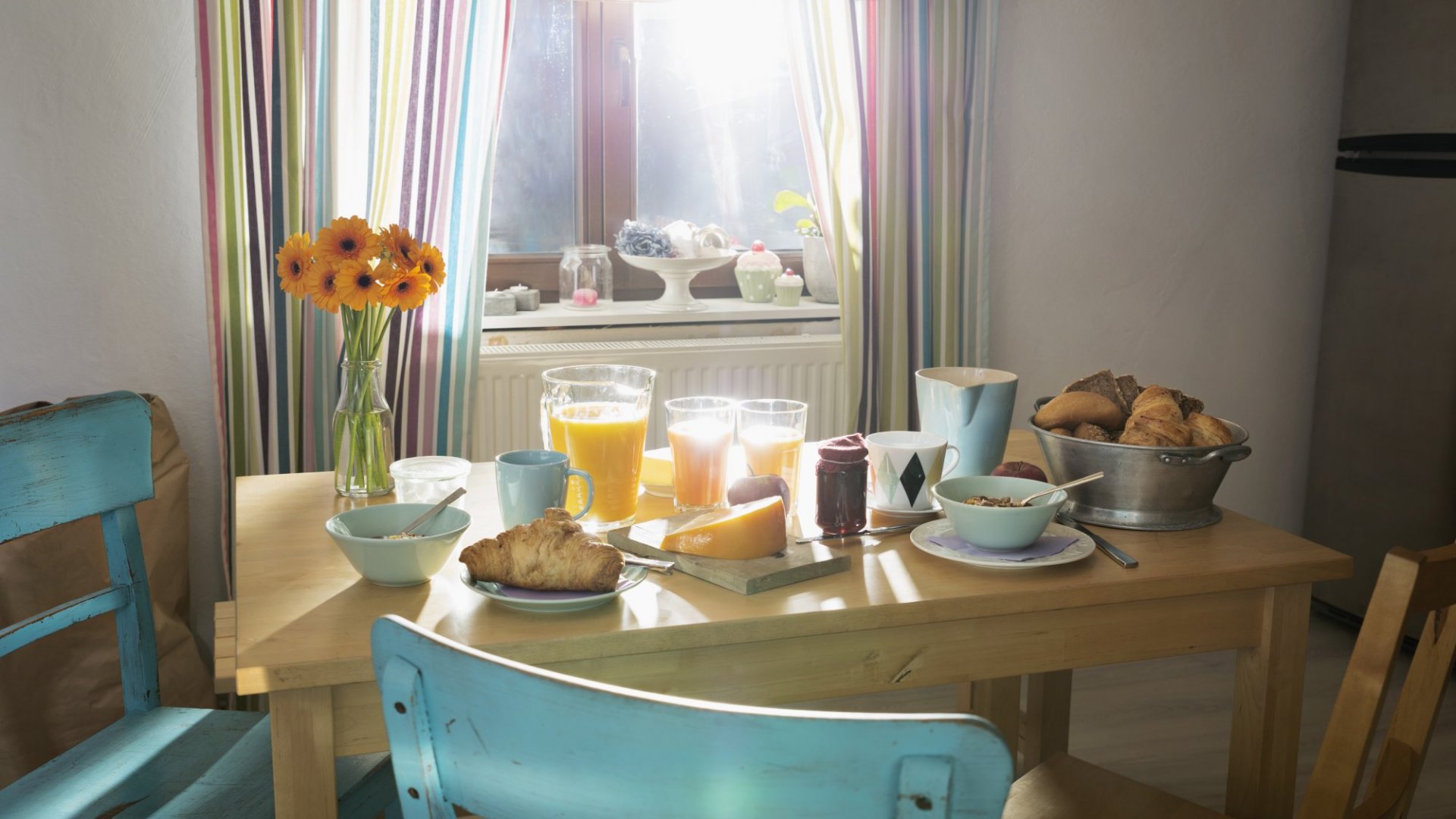 Get Up Early and Skip Breakfast? Here's Why That's Terrible for Your ...