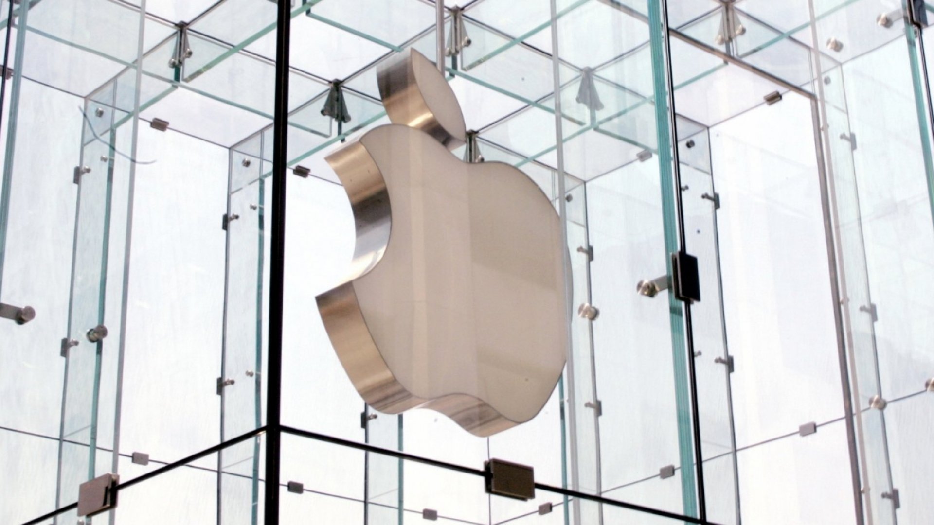 Why Apple's New Health Clinics Could Save the Company Billions of ...