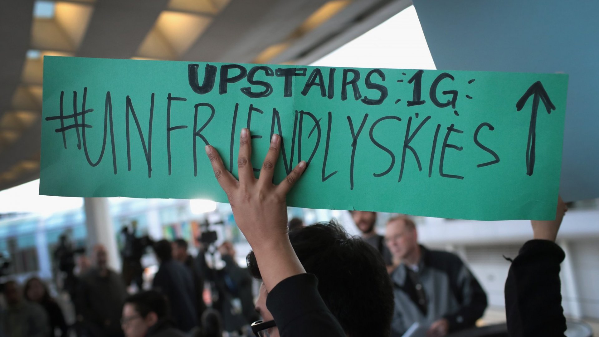 United Airlines Pilot Shows Just How Much Contempt He Has for ...