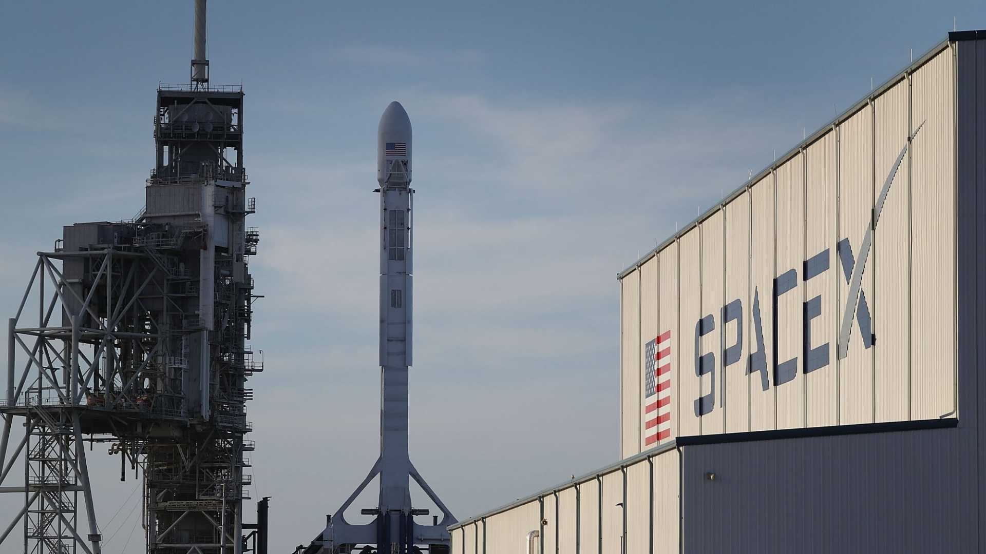 The Real Reason Behind SpaceX's Push for Reusable Rockets | Inc.com