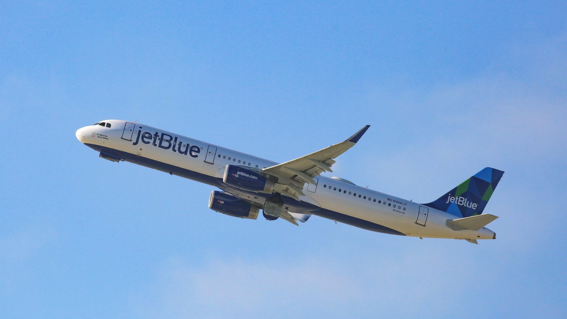 JetBlue Tried to Shove More Seats Into Its Planes and All It Got Was ...