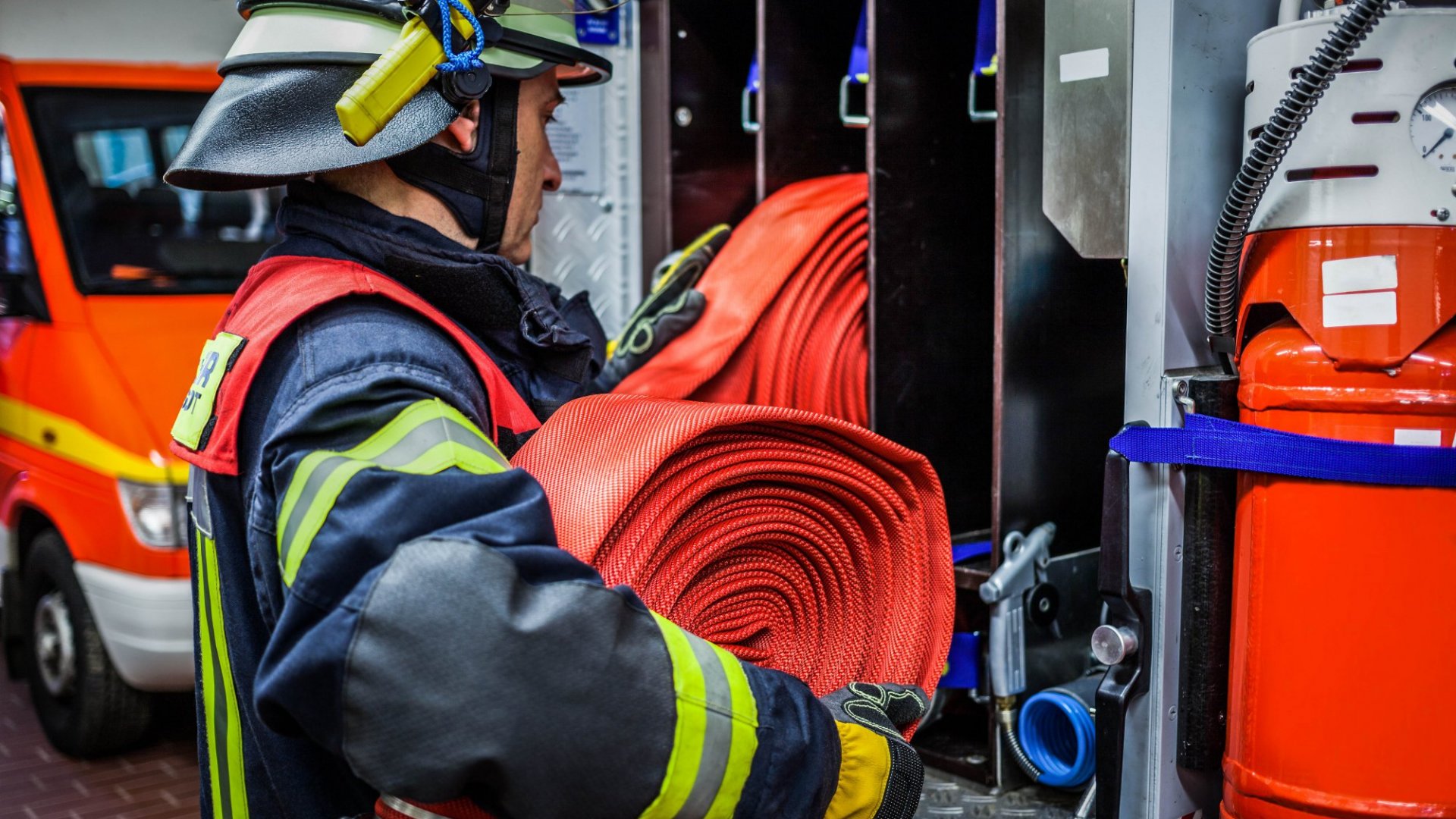 CenturyLink Outage Disrupts 911 Services So Company Tweets: Drive to ...