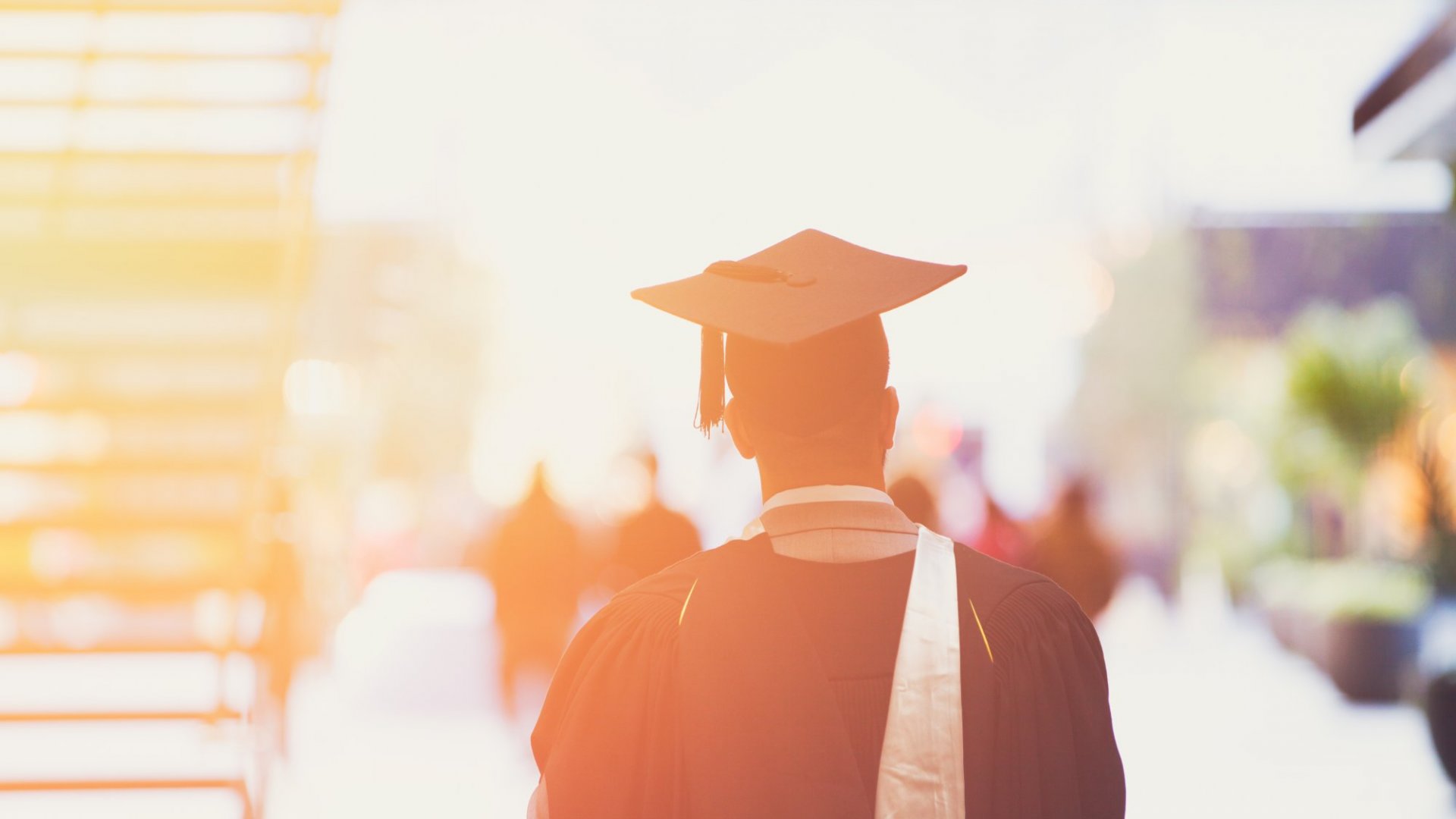 Tim Cook's Graduation Speech Just Gave the Class Of 2019 the Only Piece ...