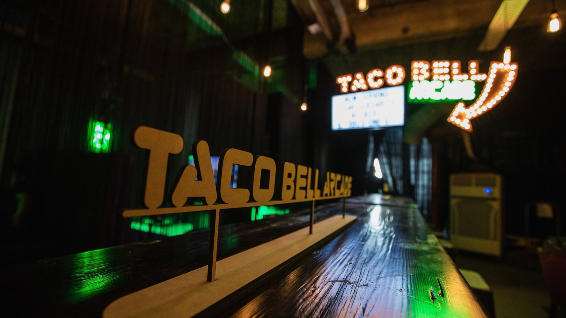 Taco Bell Raises Its Hands and Says 'We Give Up' | Inc.com