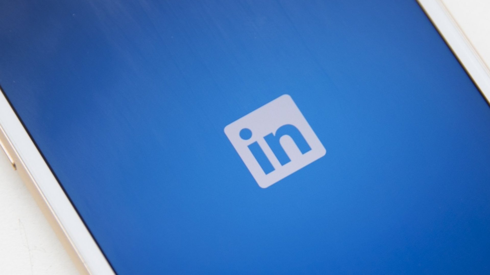 Your Guide to LinkedIn's Latest Update: Live Video | Inc.com