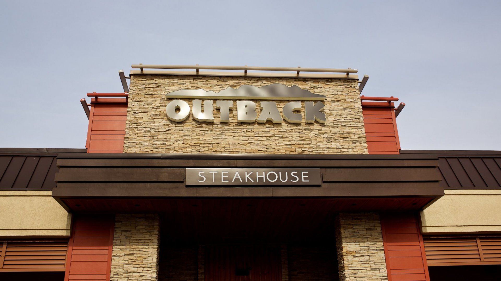 The Outback Steakhouse Server Who Was Fired for Complaining About a ...