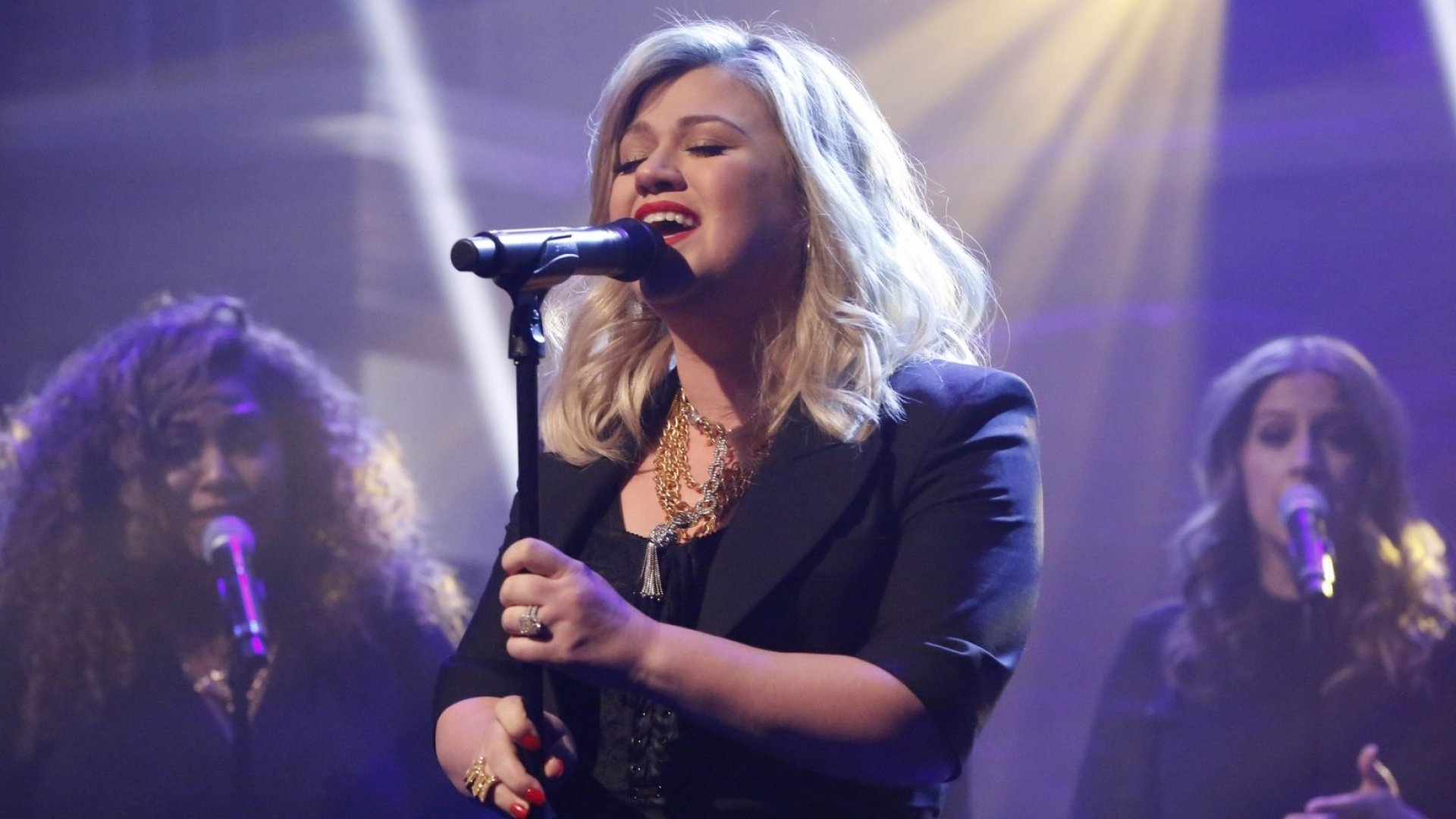 This Is the Best Sort of Music to Boost Staff Productivity, Says New ...