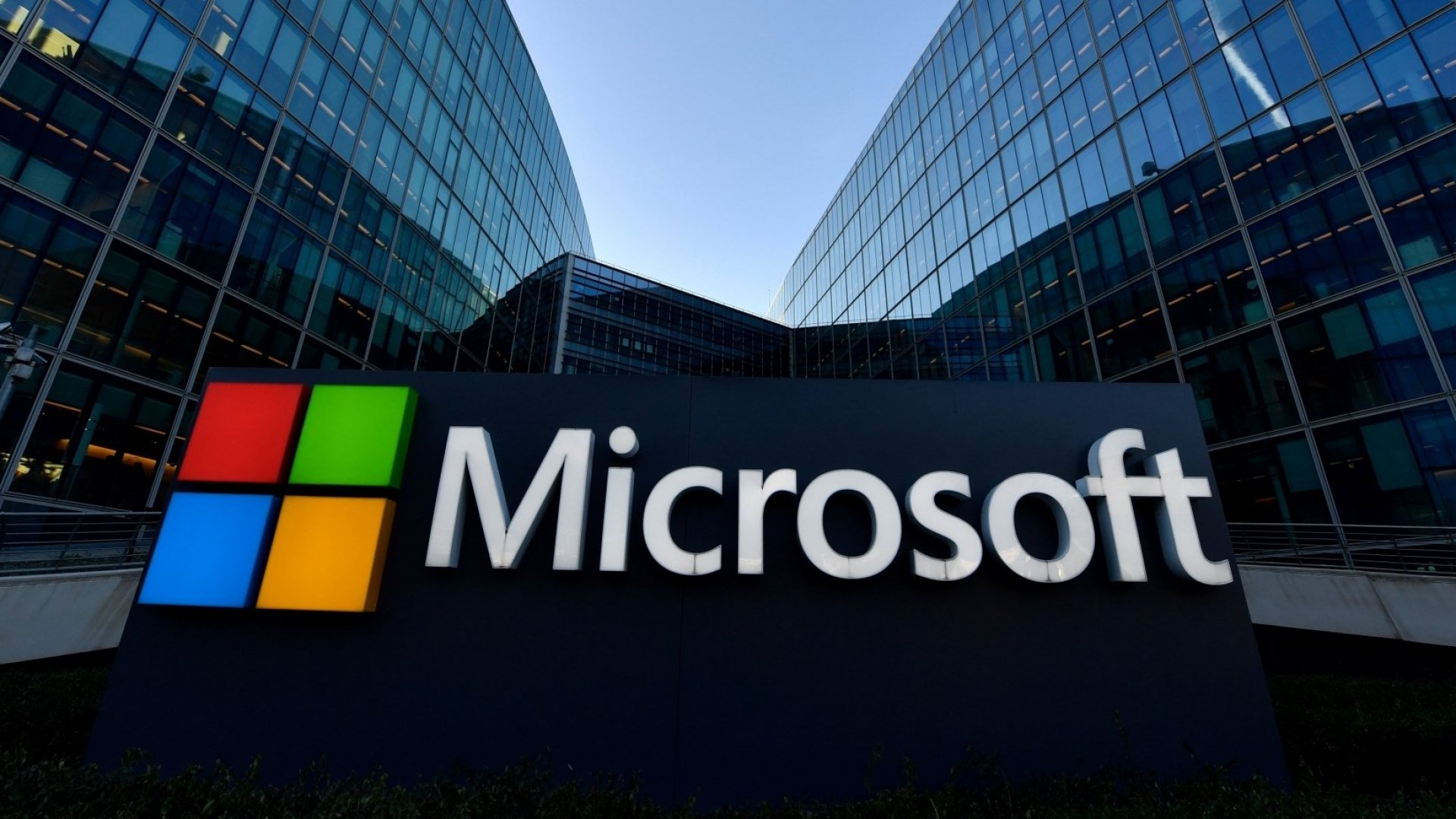 Microsoft Made a Genius Change to Its Hiring Process. (Amazon, Apple ...