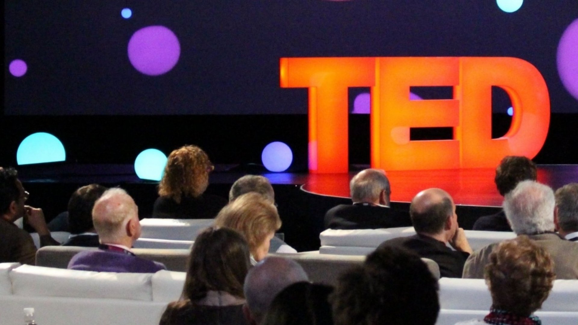 Here Are the 6 Words TED Uses to Help Speakers Overcome Their Fear ...
