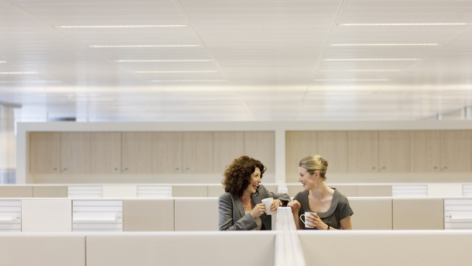 How to Do Office Small Talk Right Without Coming Off as Schmoozy | Inc.com