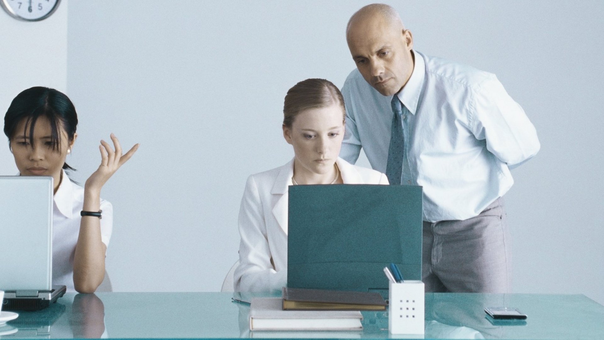 4 Things Terrible Bosses Typically Do (But Great Leaders Wouldn't Dare ...