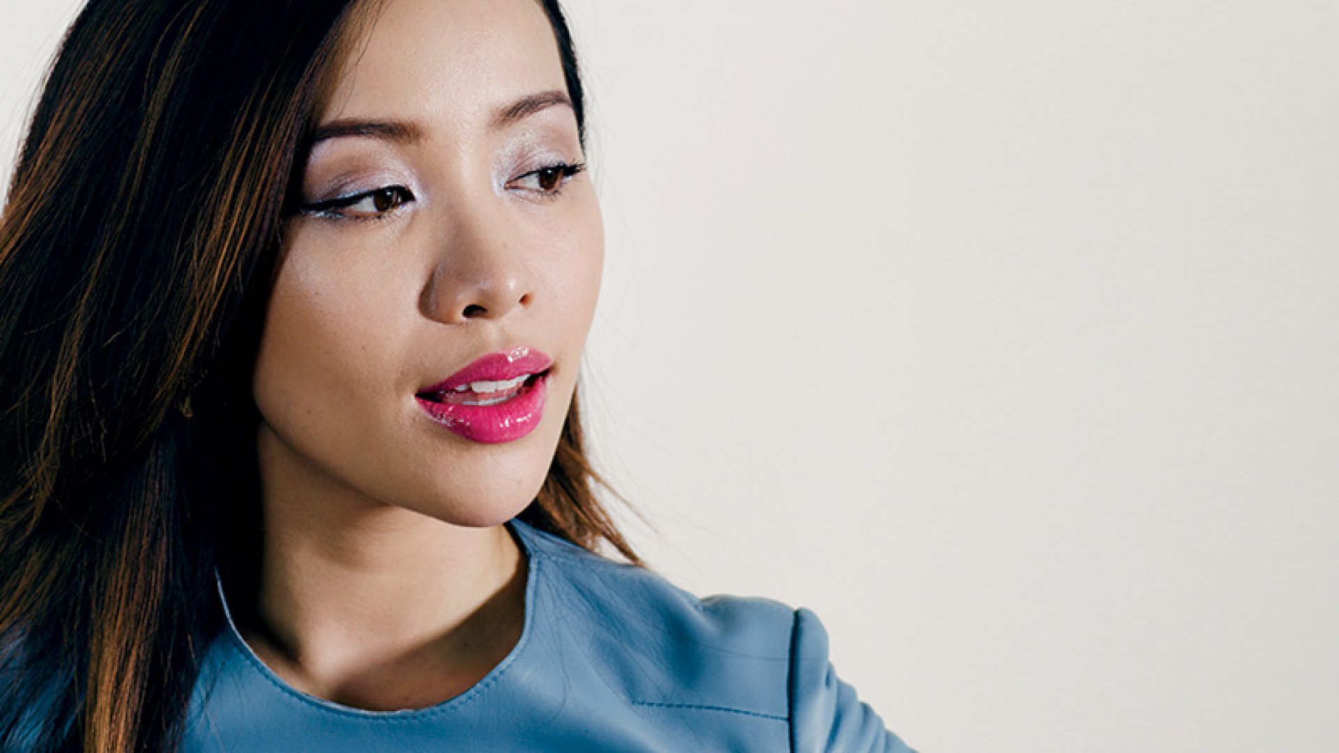 How This YouTube Star Turned Her Fans Into Customers | Inc.com