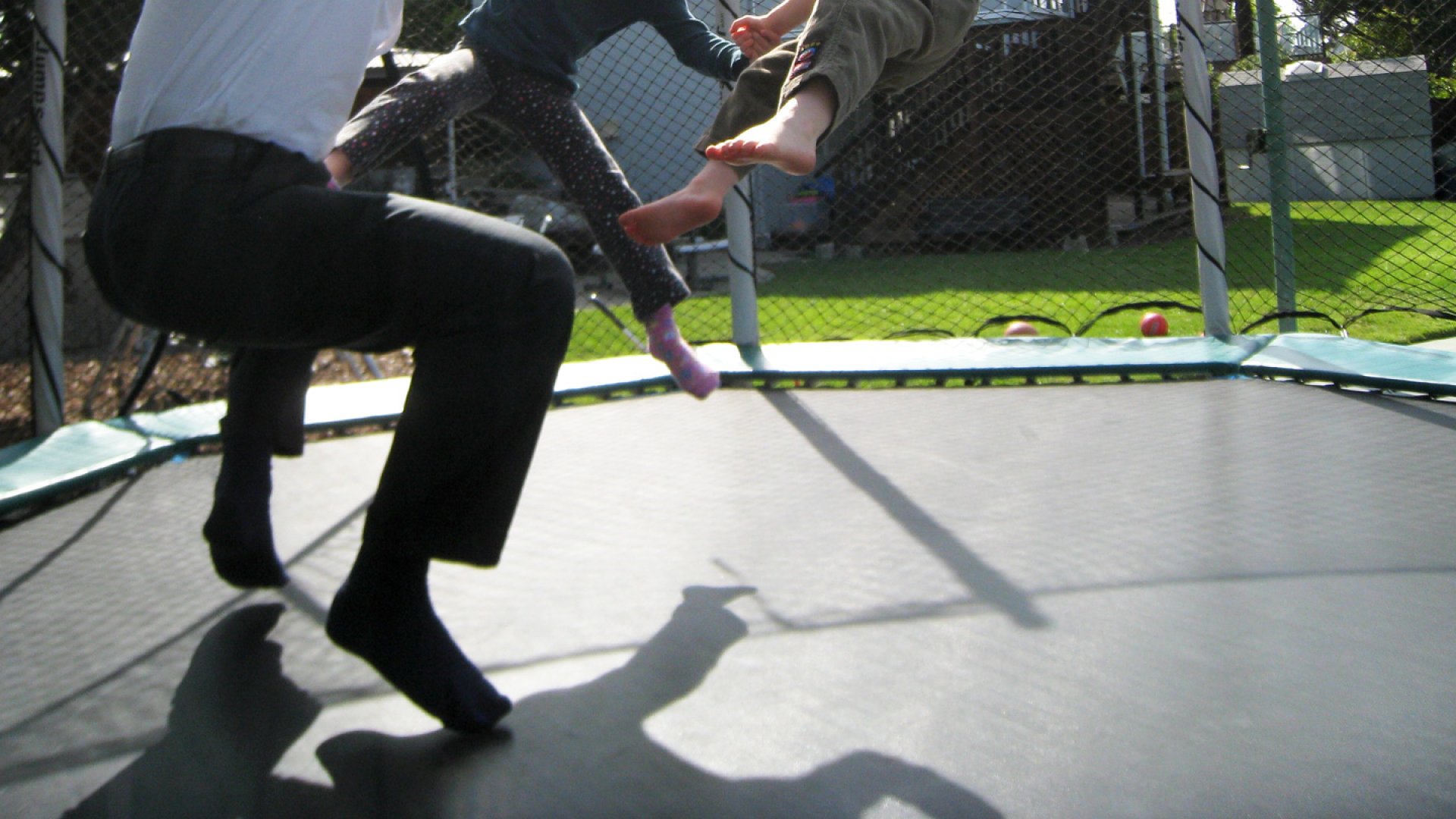 9 Simplest Ways to Be Happier at Work | Inc.com